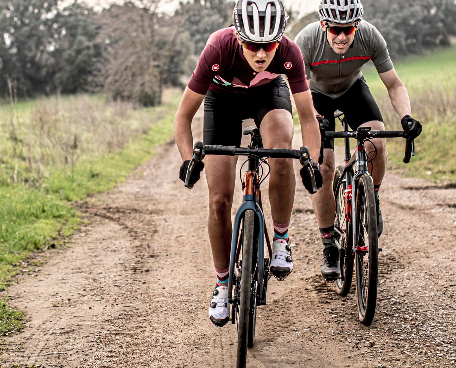 Test: 8 Gravel Kits für Damen und Herren
