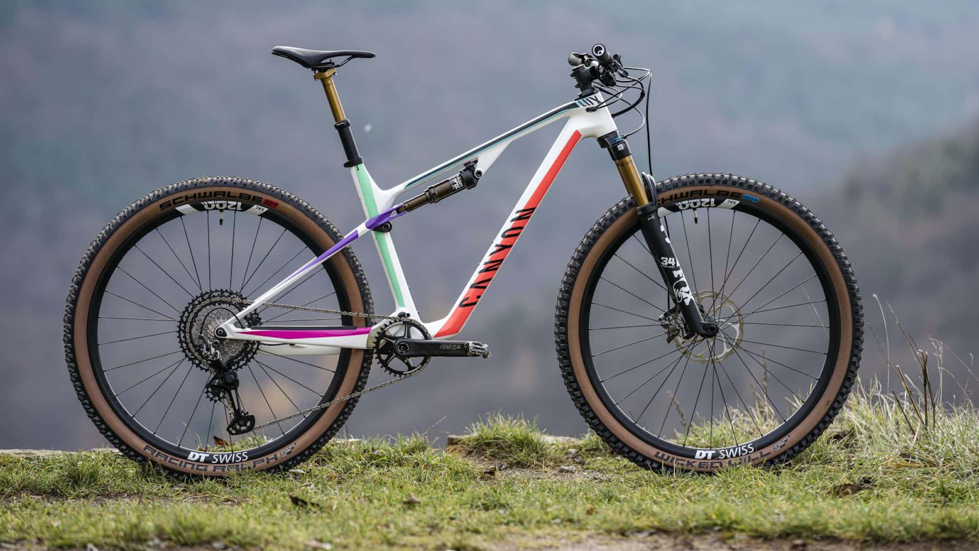 Test: Canyon Lux Trail CF 9 Emily Batty