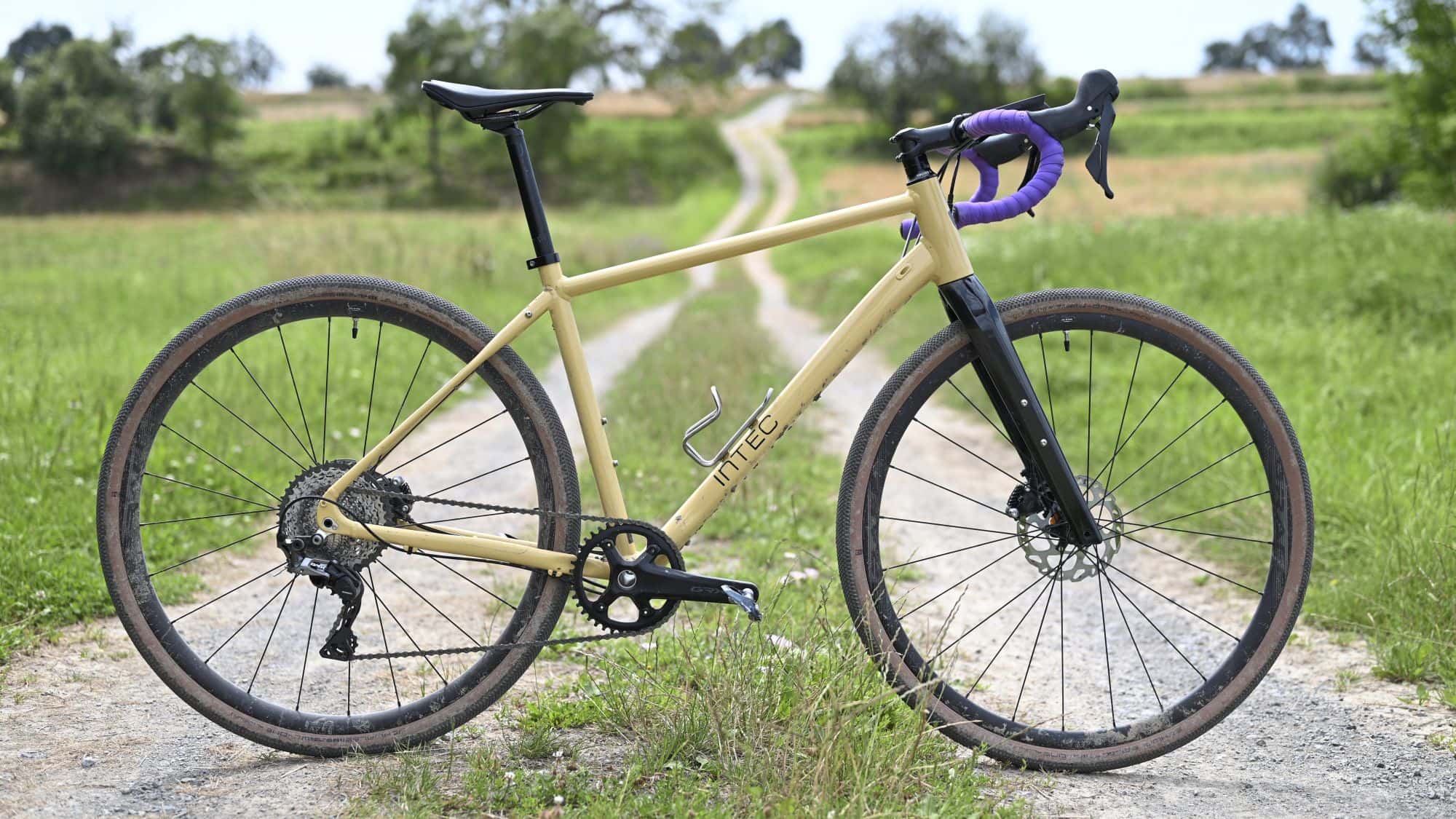 Robustes Gravelbike: Intec GX2 im Test