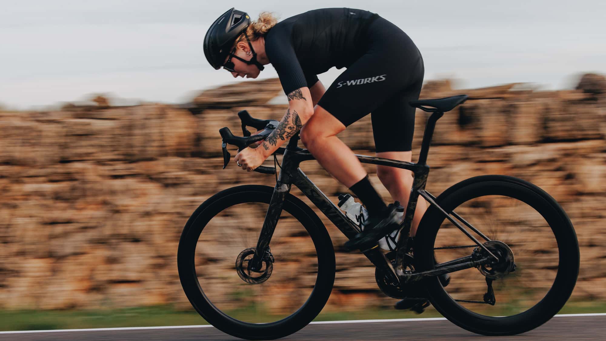 Neue S-Works Racewear: Trikot, Bib & Skin Suit