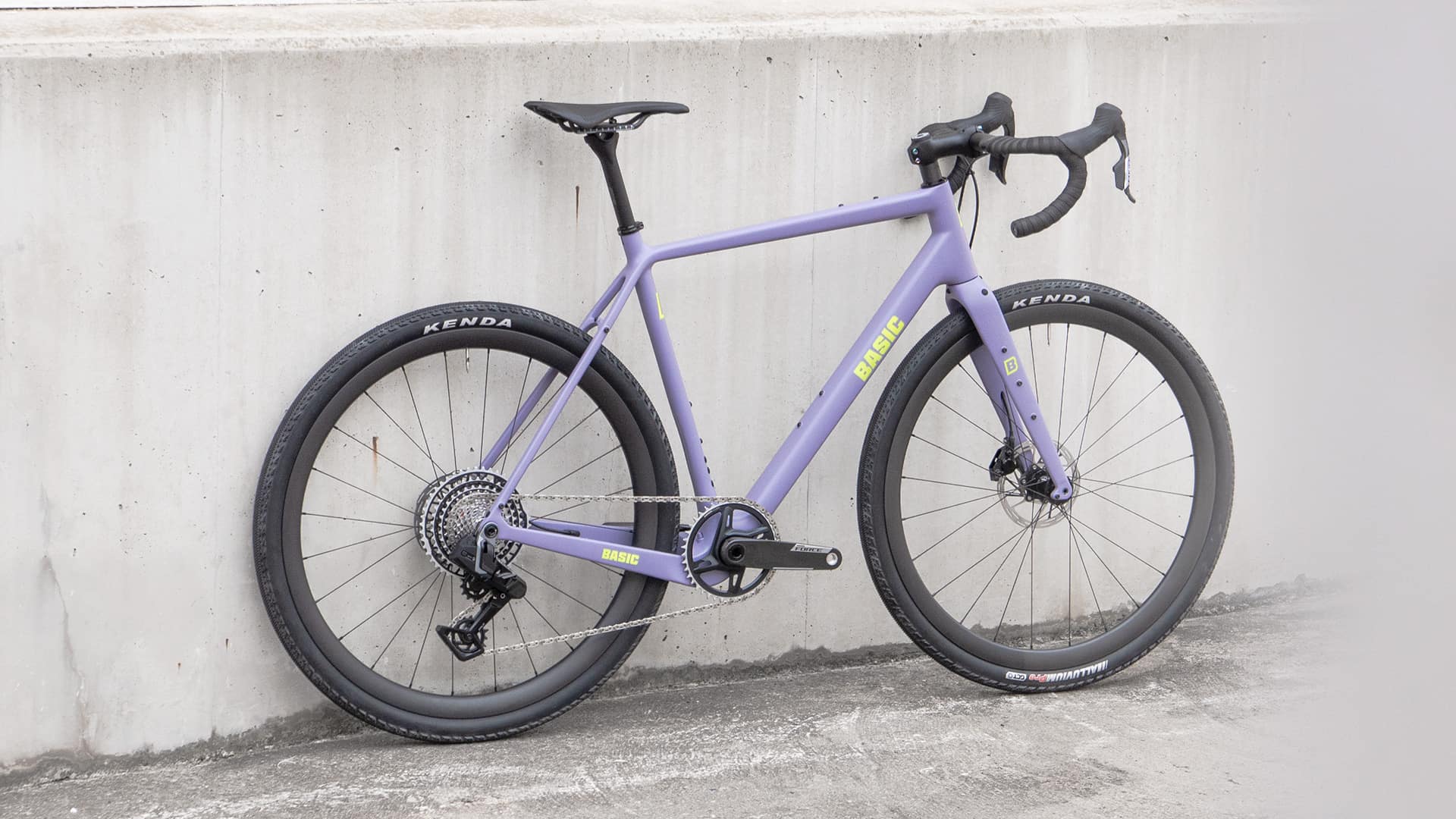 Basic Adventure Gravel: Vielseitiges Gravelbike mit Custom-Optionen